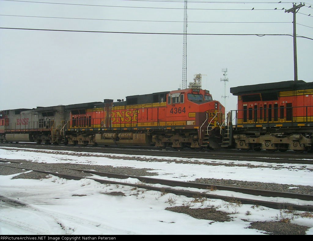 BNSF 4364